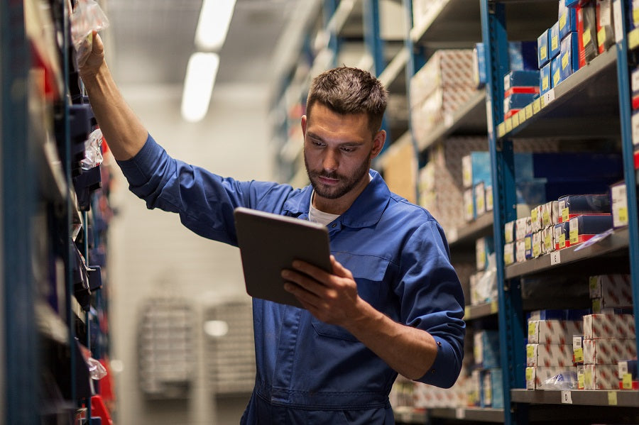 Using an Industrial Tablet Solution Benefits Manufacturers | Touch Dynamic